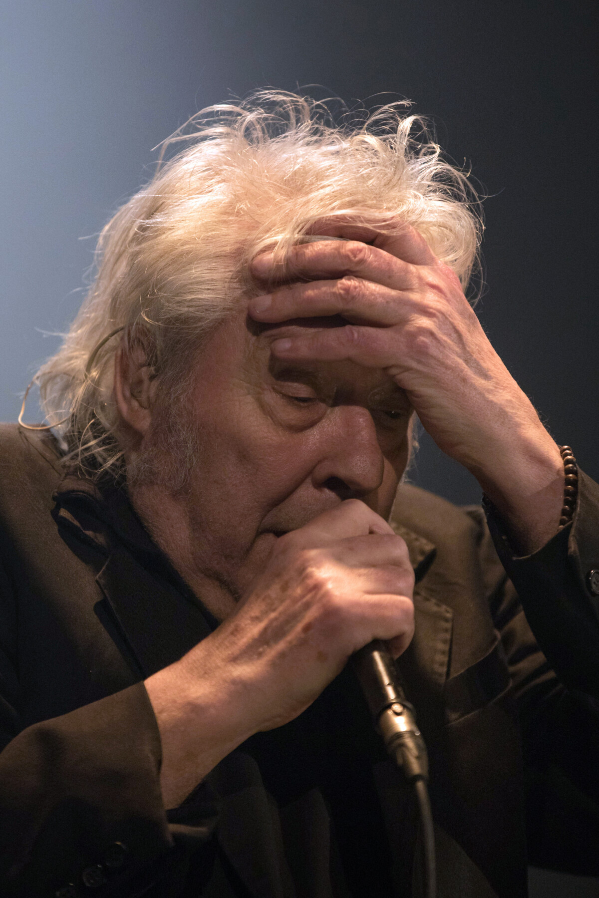 Photo : Le chanteur Arno en concert au Trianon à Paris le 11 février ...