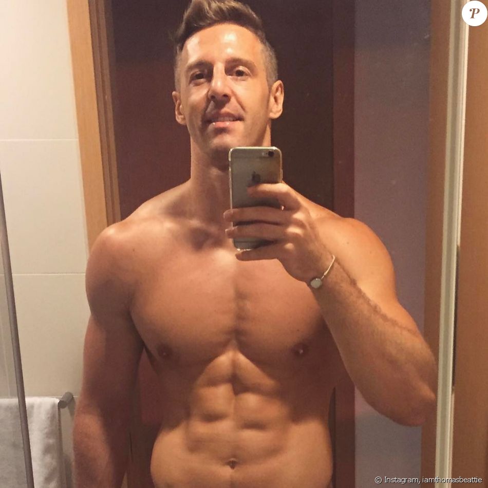 Thomas Beattie en mode selfie sur Instagram, le 24 mars 2017 - Purepeople