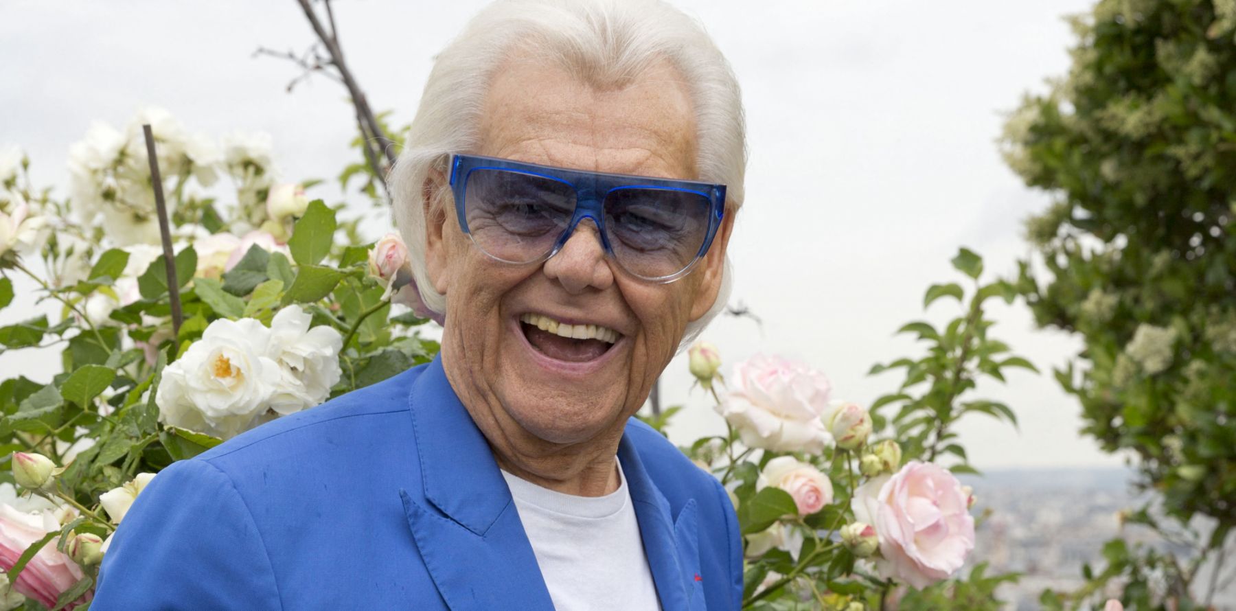 Mort de Michou : ses biens s'arrachent à prix d'or aux enchères ...