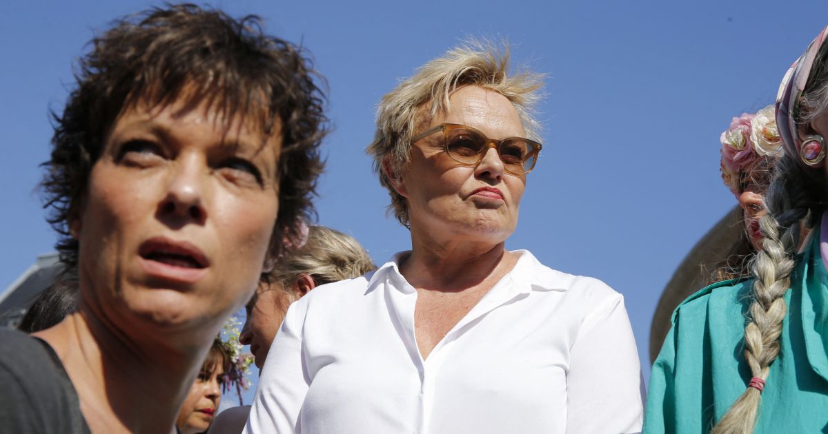 Anne le Nen et sa compagne Muriel Robin - Rassemblement contre les ...