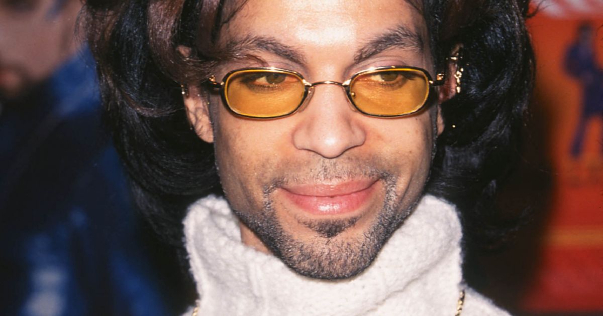 Rétro - Le chanteur Prince à New York en 2000. - Purepeople