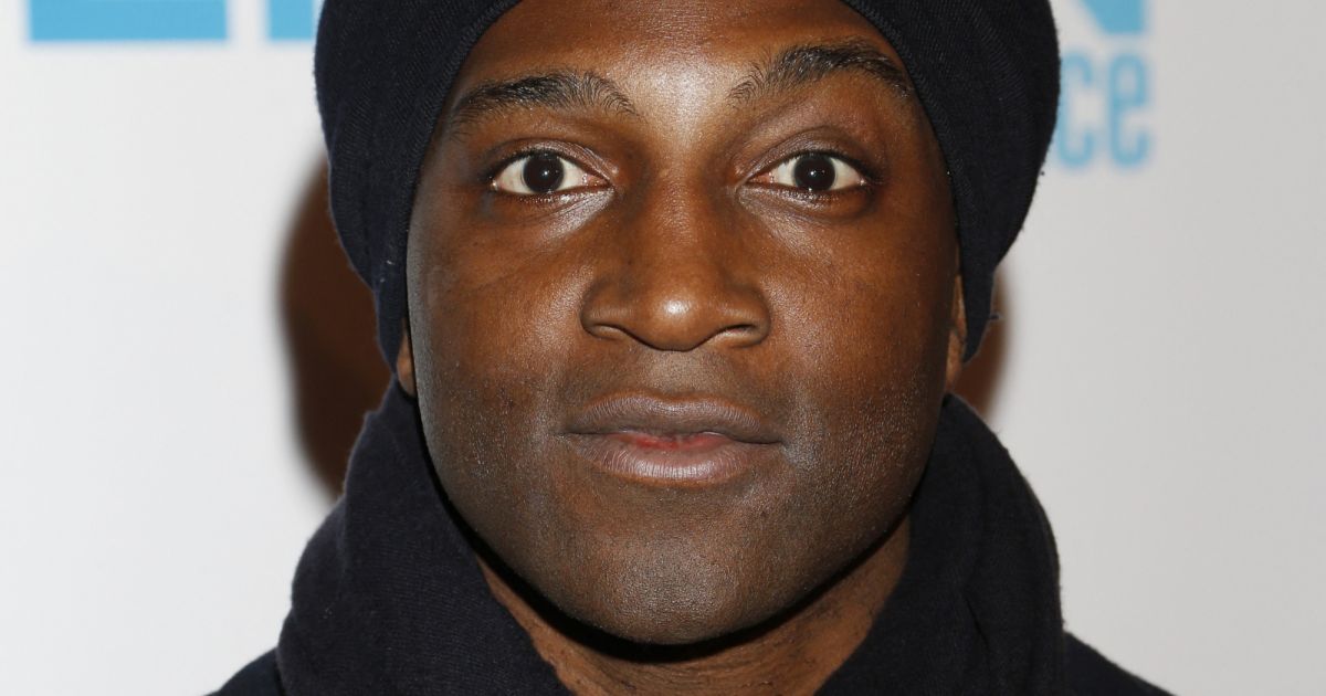 Kamini lors de l'avant-première du film Demain tout commence au Grand ...