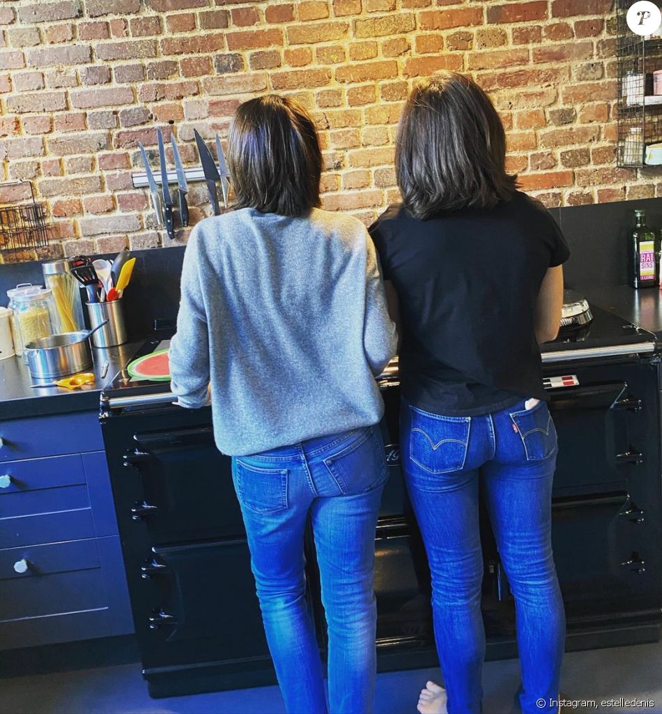Estelle Denis et sa fille sur Instagram, novembre 2020. - Purepeople