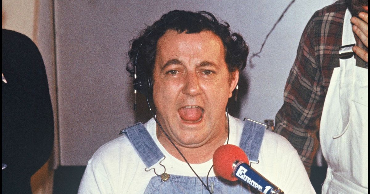Archives - Coluche sur Europe 1 en 1985 - Purepeople