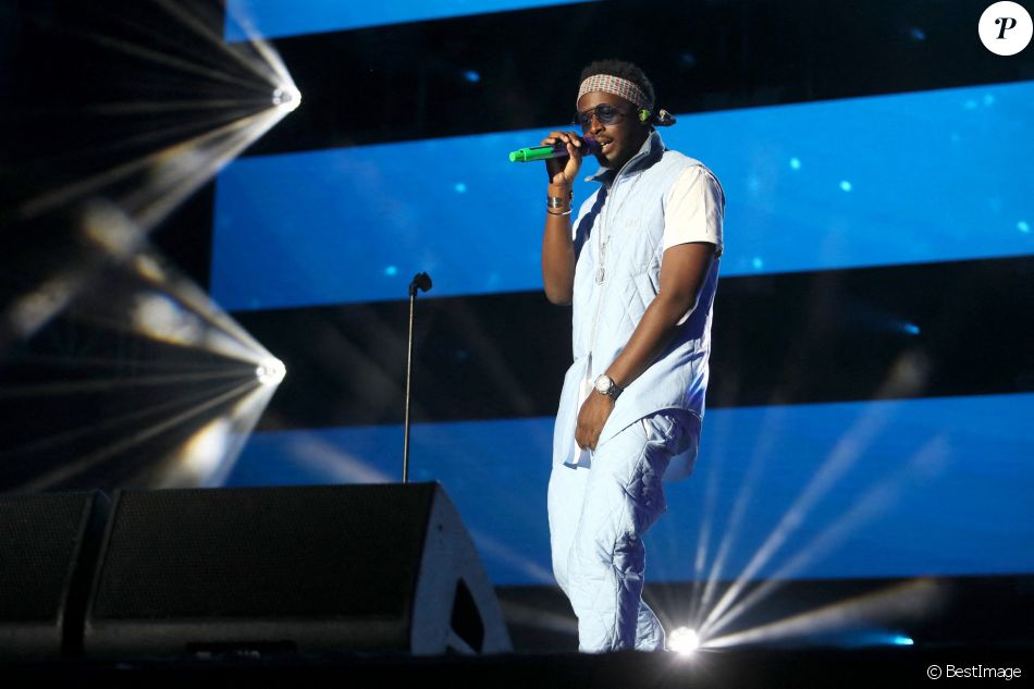 Exclusif - Dadju sur scène lors du Festival Rock en Seine au parc de Saint-Cloud le 27 août 2020 ...