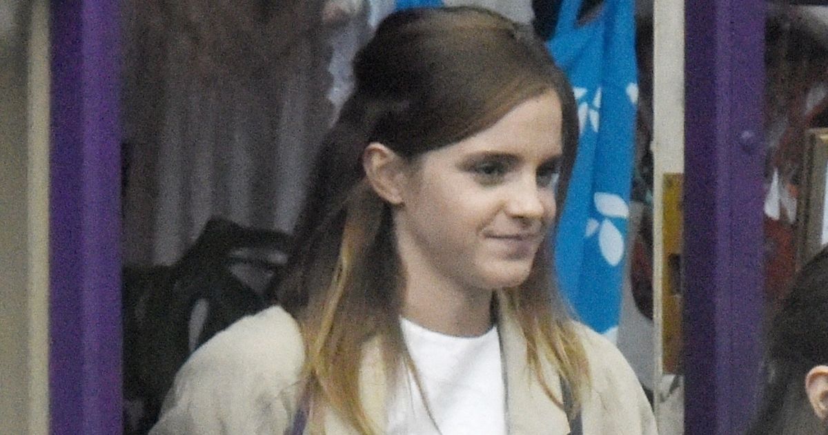 Exclusif - Emma Watson est allée faire du shopping dans le magasin de ...