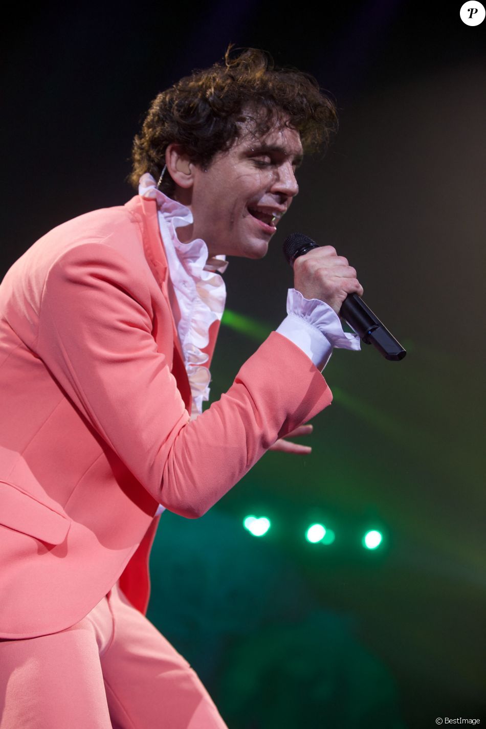 Mika (Michael Holbrook Penniman Jr) en concert au PalaEur à Rome dans ...