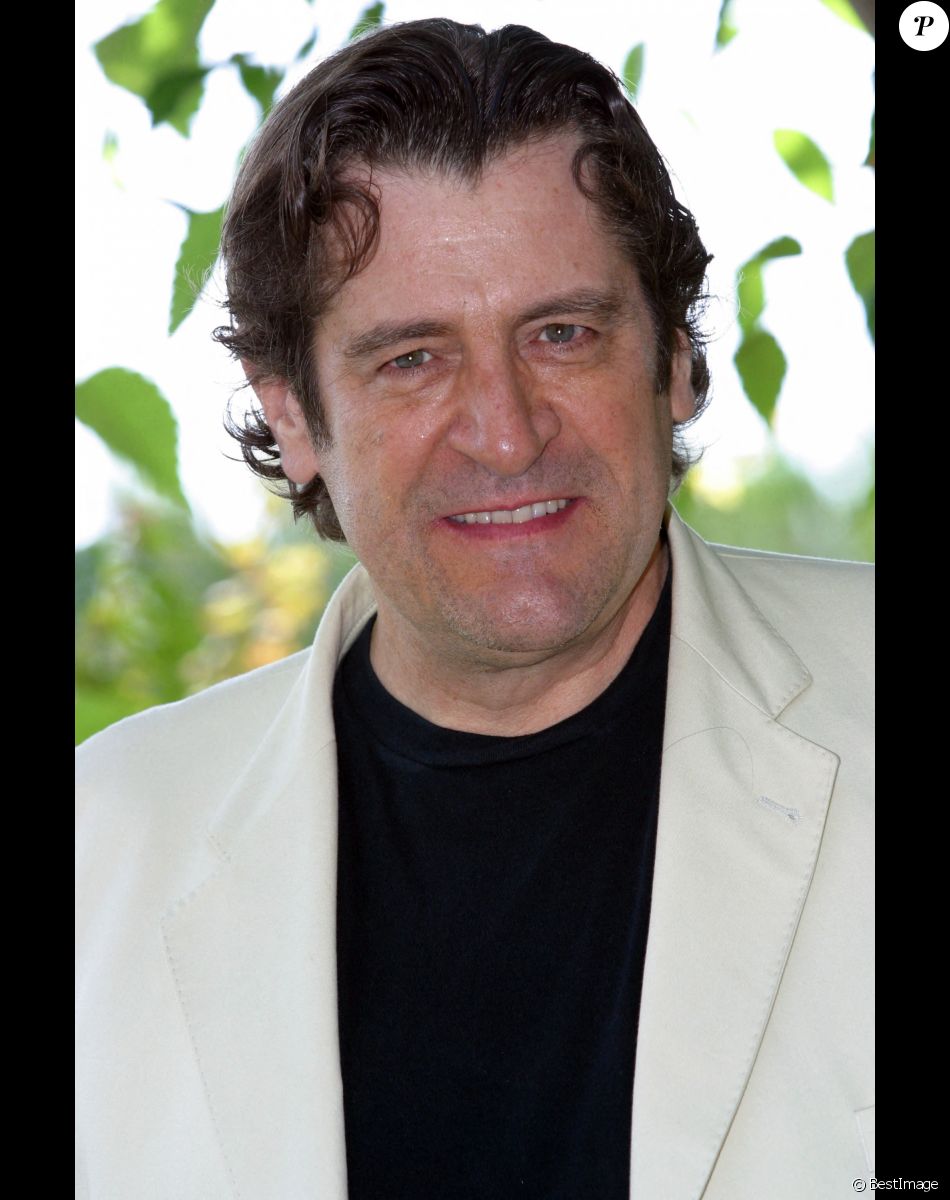 Mort de Jacques Frantz : Jean Dujardin pleure l'artiste, voix de Robert ...
