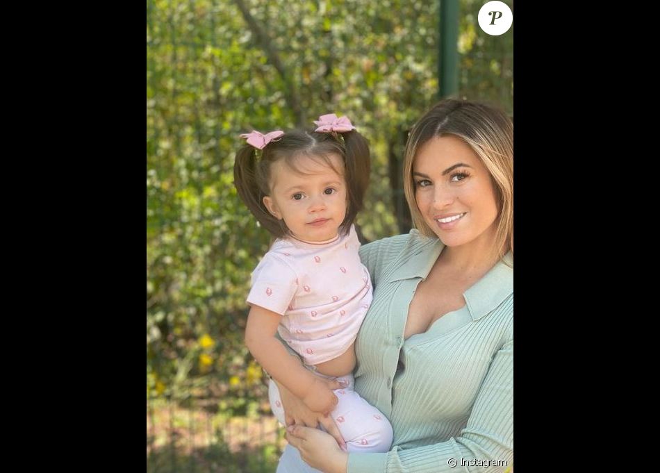 Carla Moreau avec sa fille Ruby, avril 2021 - Purepeople
