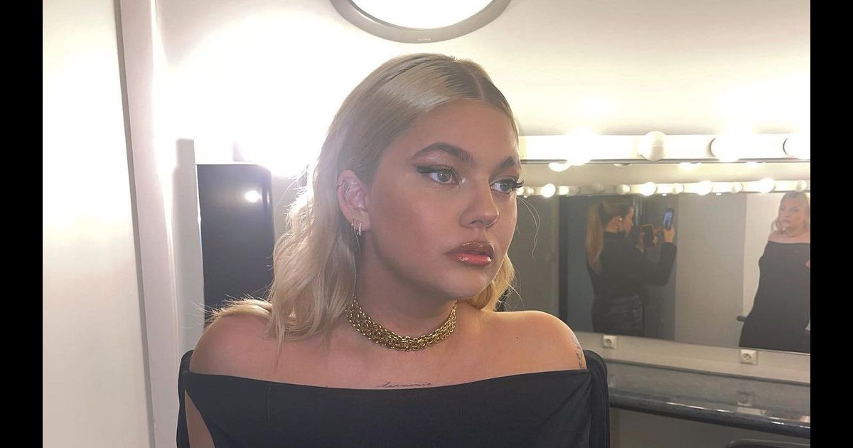 Louane Emera pose sur Instagram - Purepeople