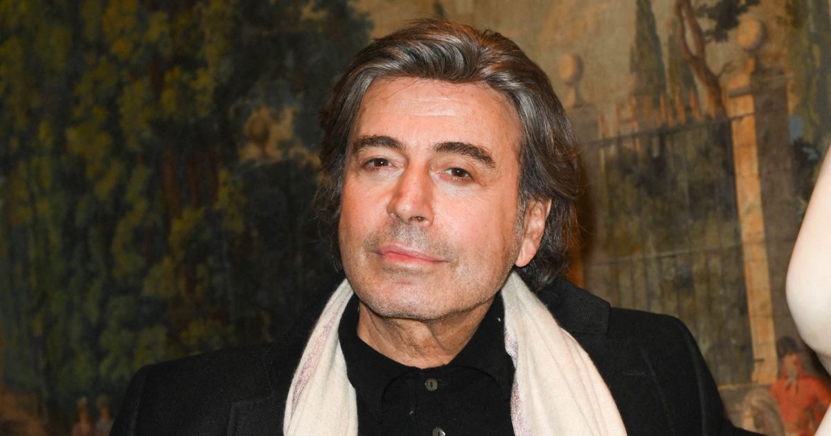 Alexandre Zouari - Dédicace du livre de Sylvana Lorenz Madame Cardin à ...