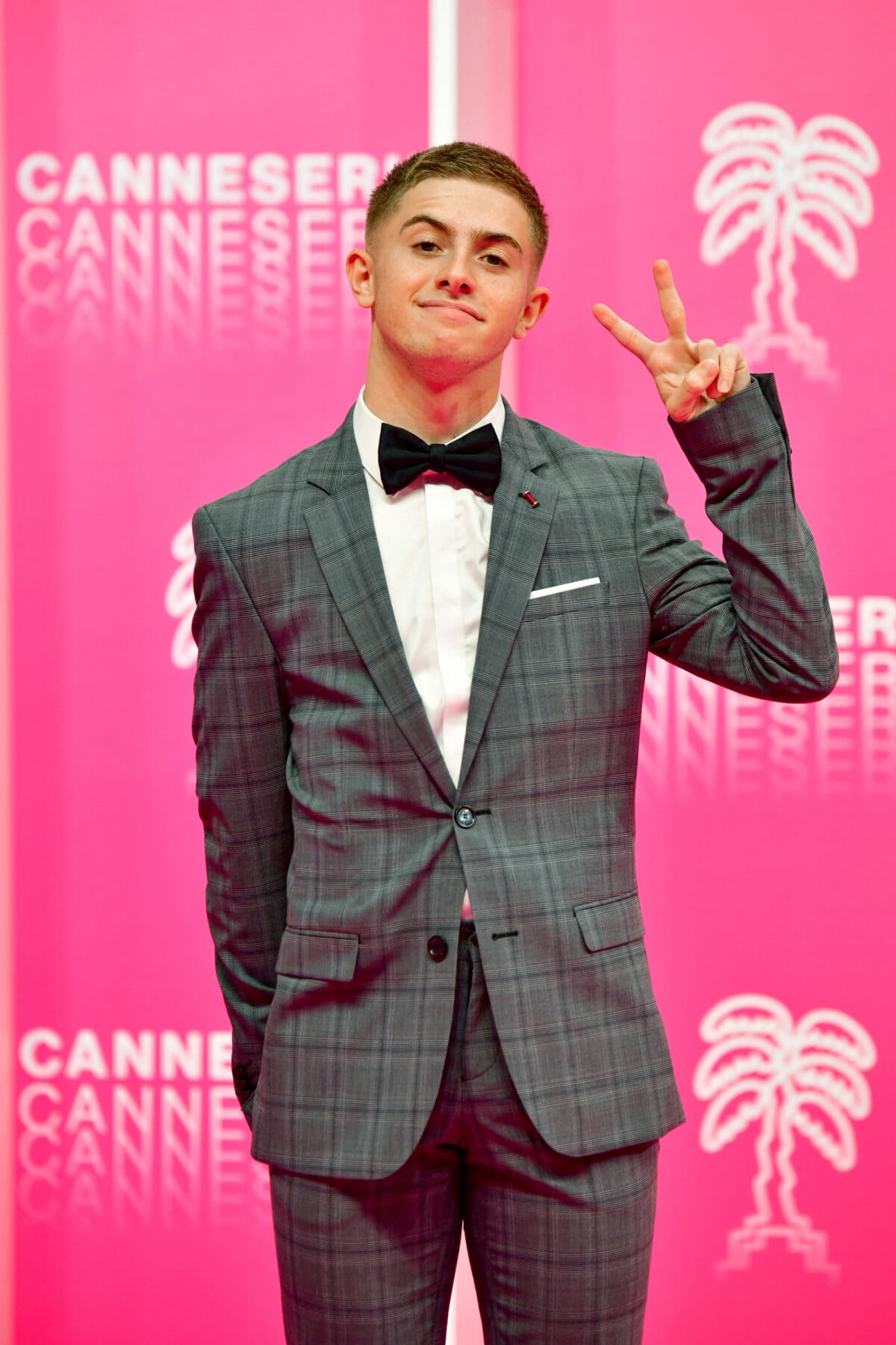 Photo : Michou durant la soirée d'ouverture de Canneseries saison 3 au ...