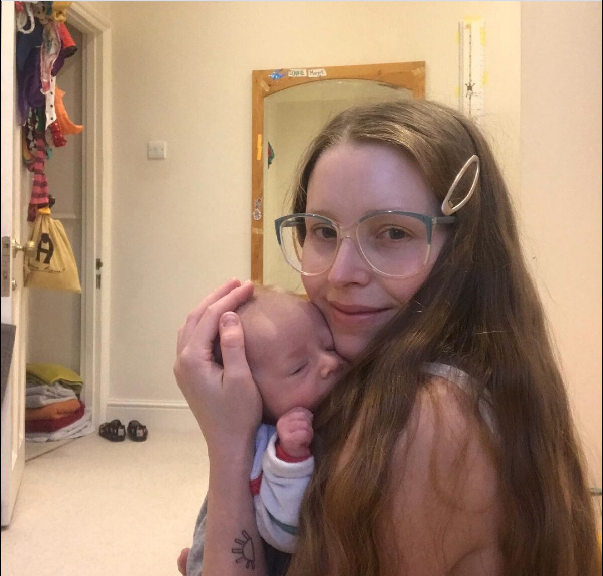 Photo : Jessie Cave et son fils Abraham sur Instagram. Le 11 décembre ... Photo : Jessie Cave et son fils Abraham sur Instagram. Le 11 décembre ...