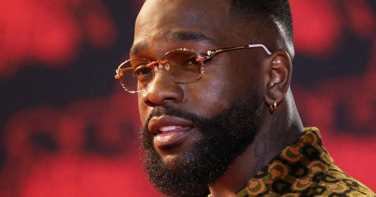Tayc lors de la 23ème édition des NRJ Music Awards 2021 au Palais des ...