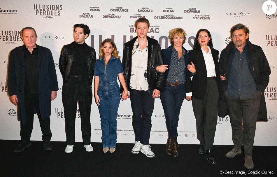 Andre Marcon, Vincent Lacoste, Salomé Dewaels, Benjamin Voisin, Cecile ...