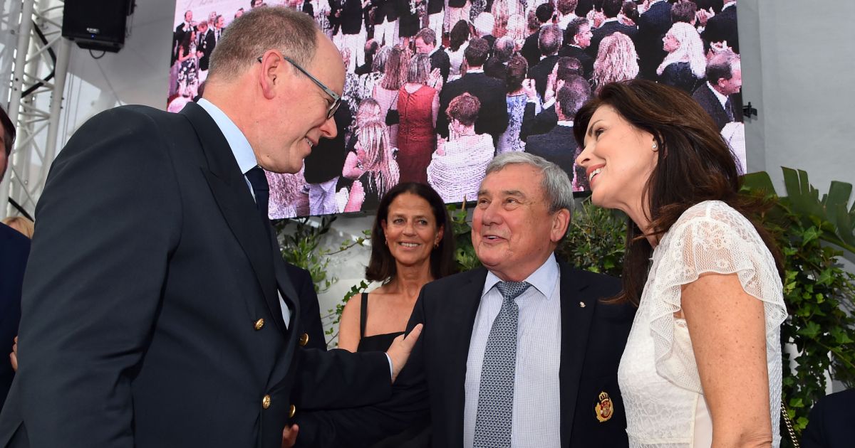 Exclusif - Le prince Albert II de Monaco, Caroline Barclay et son ami ...