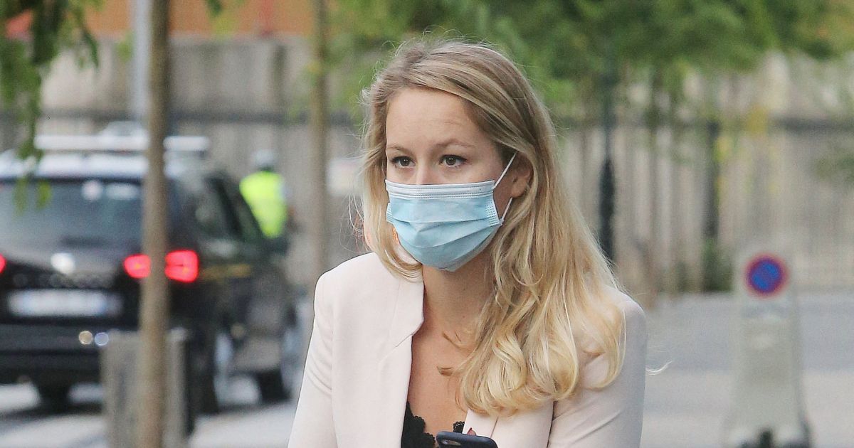 Exclusif - Marion Maréchal arrive dans les studios de BFM Tv à Paris le ...