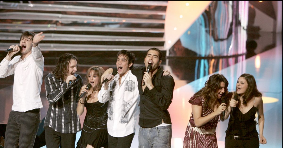 Mathieu, Gregory, Radia, Sofiane, Sandy, John, Lucie et Hoda de la Star ...