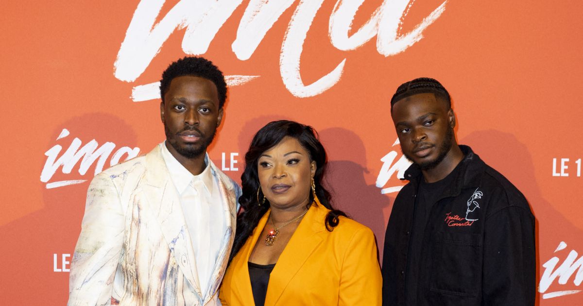 Dadju, Darcy Djuna et leur mère, Dalida - Avant-première du film Ima au ...