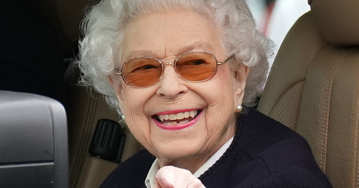 Elizabeth II : Un nouveau portrait très chic dévoilé à l'occasion du ...