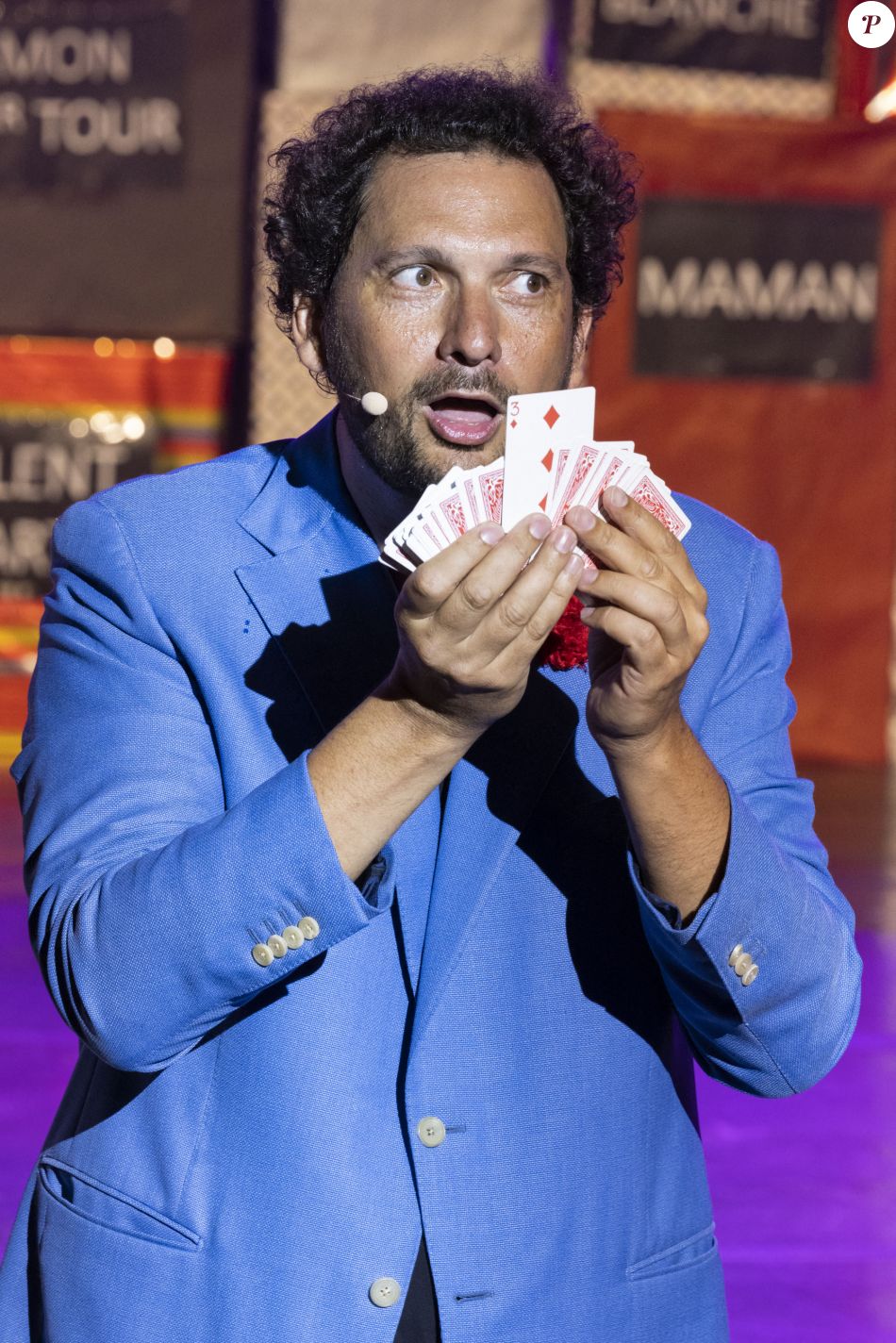 Eric Antoine est sur la scène du théâtre de Verdure au festival de ...