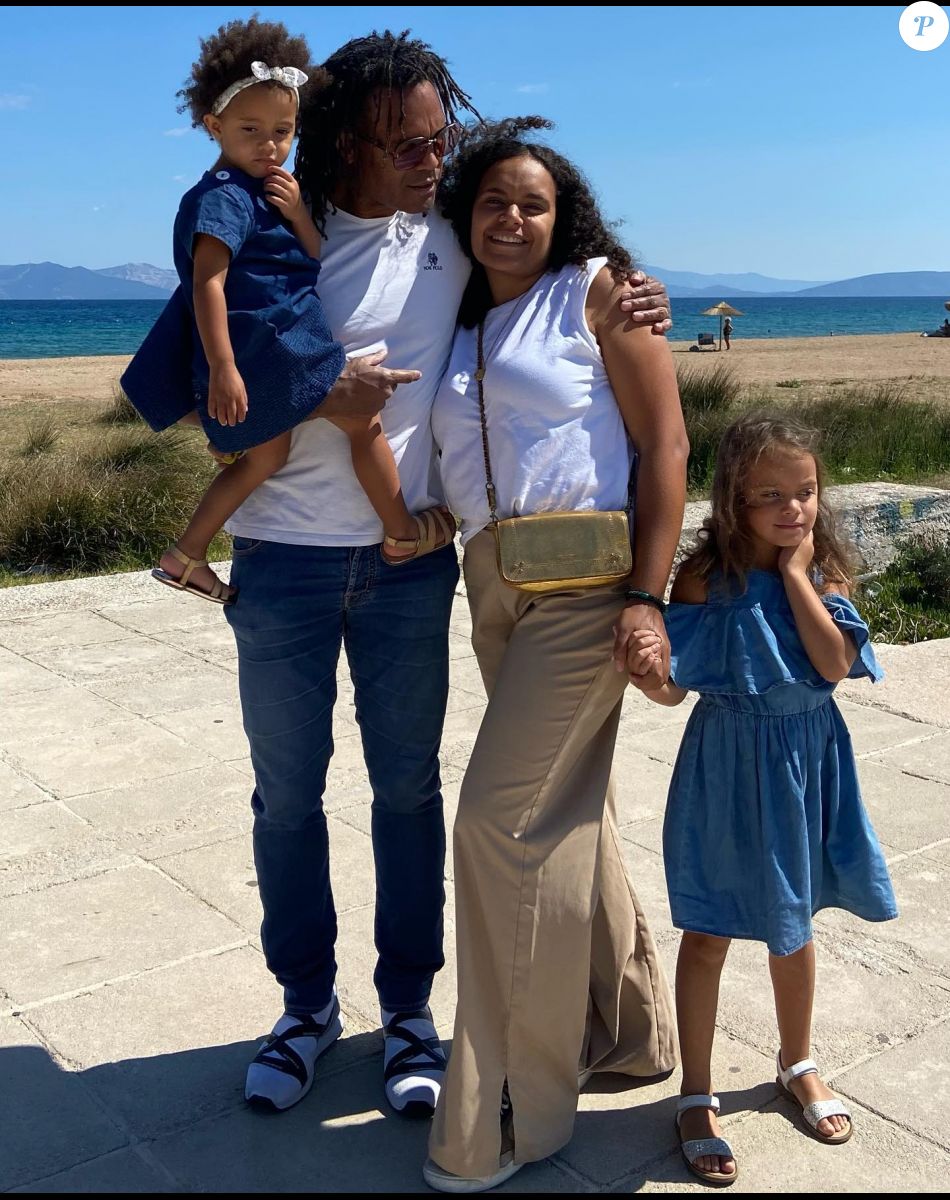 Christian Karembeu entouré de ses 3 filles, une rare photo avec le "K ...