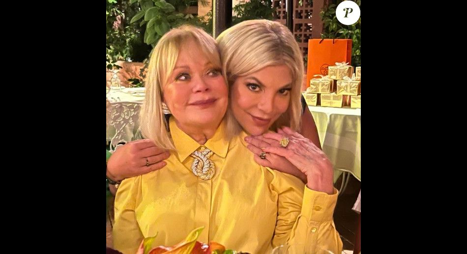 Tori Spelling et sa maman Candy. Instagram. Le 21 septembre 2022 ...