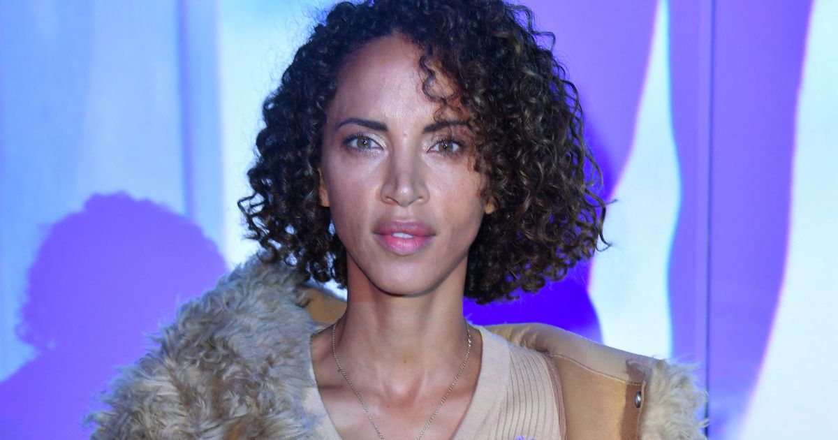 Noémie Lenoir en petit top, Tina Kunakey sans Vincent... pour le défilé ...