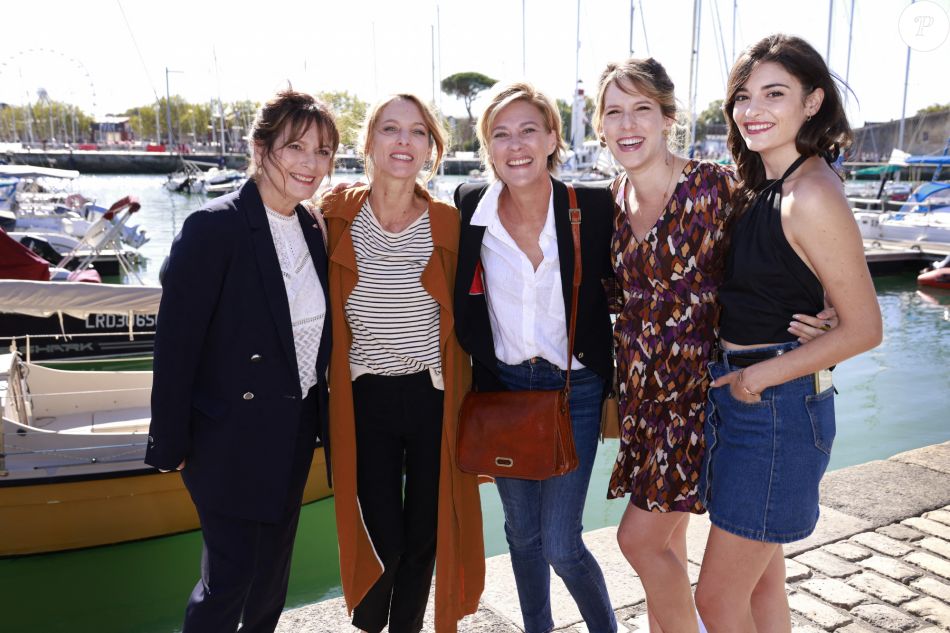Cécilia Hornus, Elodie Varlet, Caroline Riou, Léa François, Eleonore ...