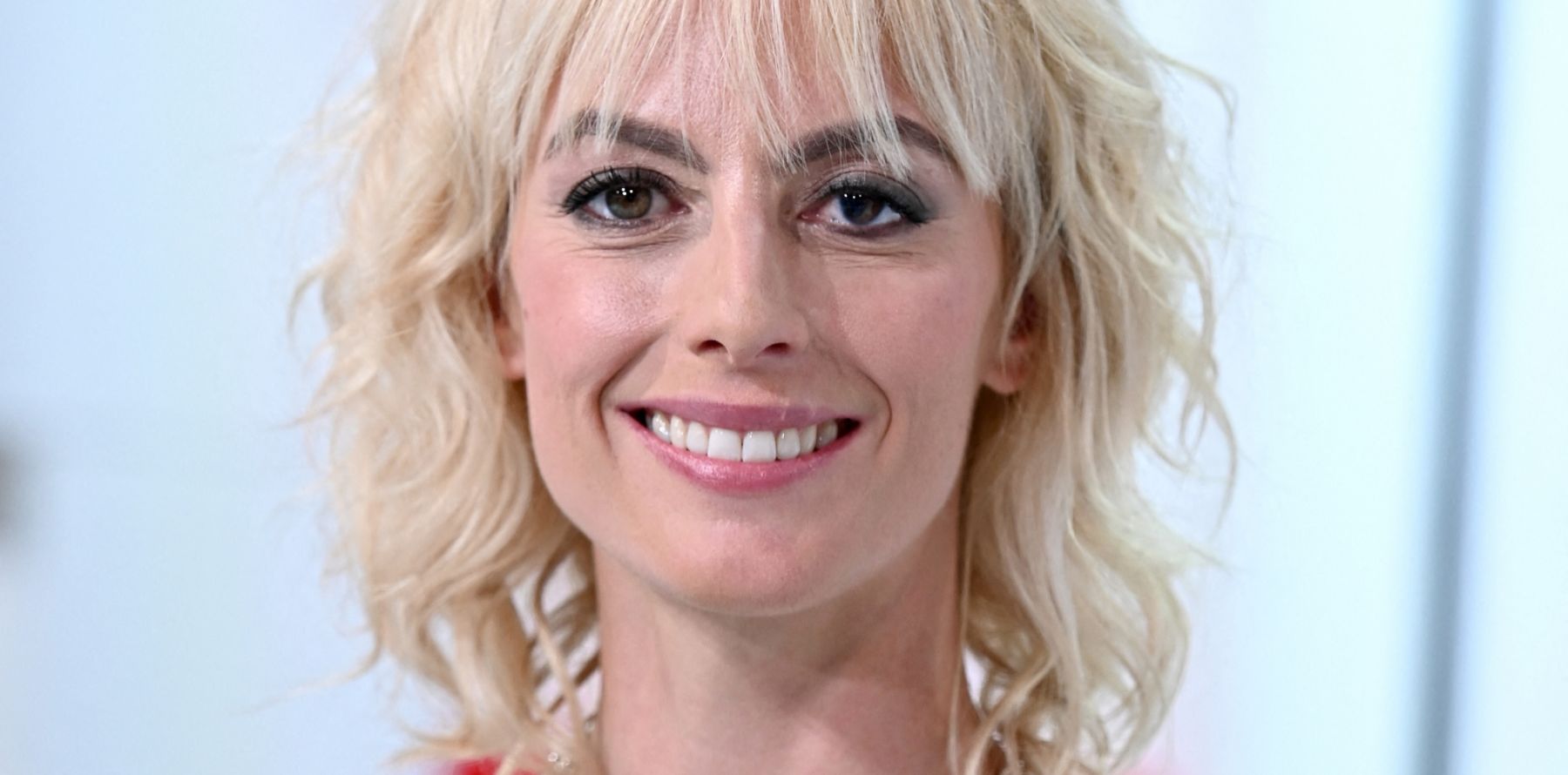 Sara Mortensen complice avec une célèbre chanteuse et sa compagne ...