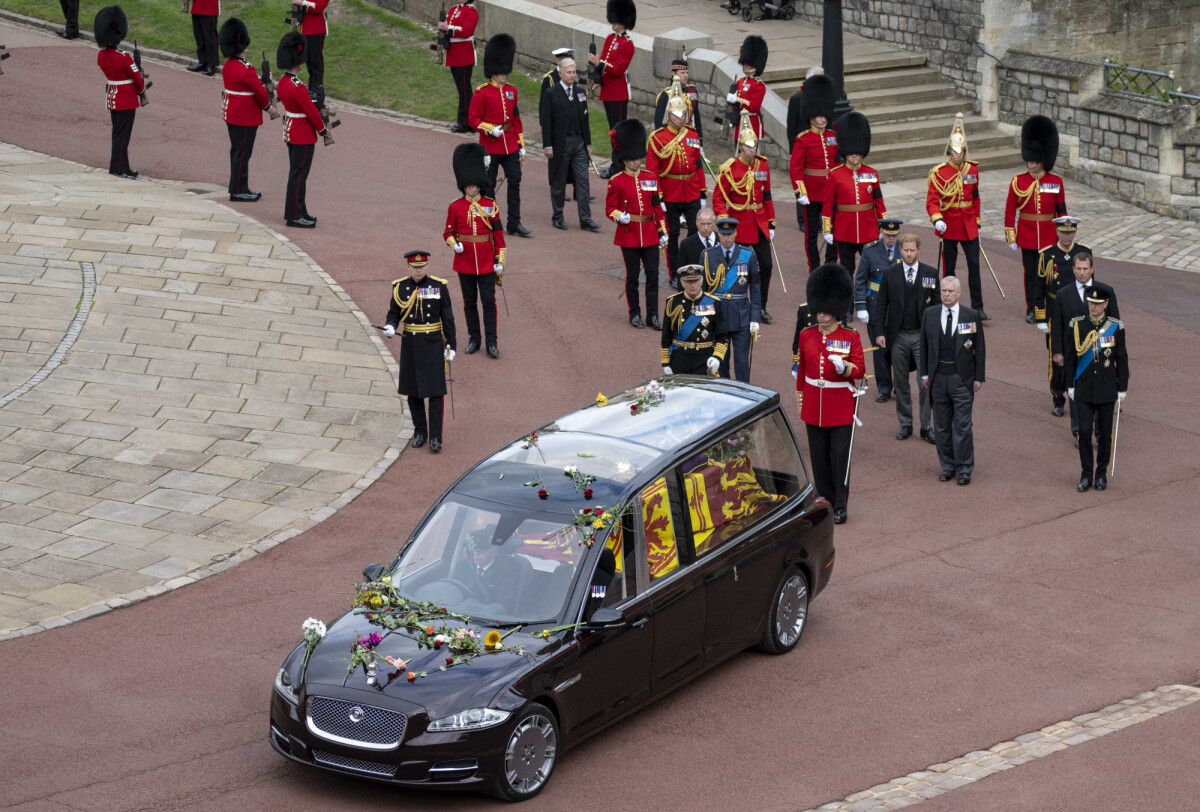 Photo Arrivée Du Corbillard Royal Au Château De Windsor Où Se Tiendra
