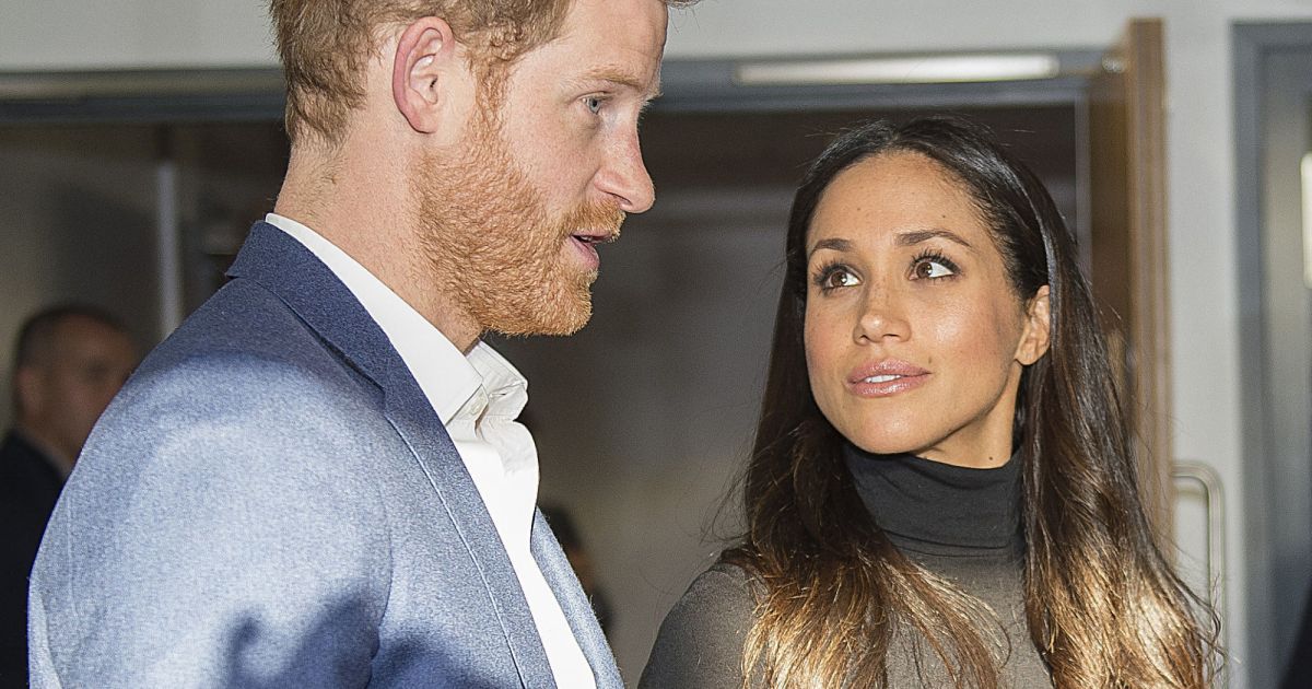 Le prince Harry et sa fiancée Meghan Markle visitent l'académie de ...