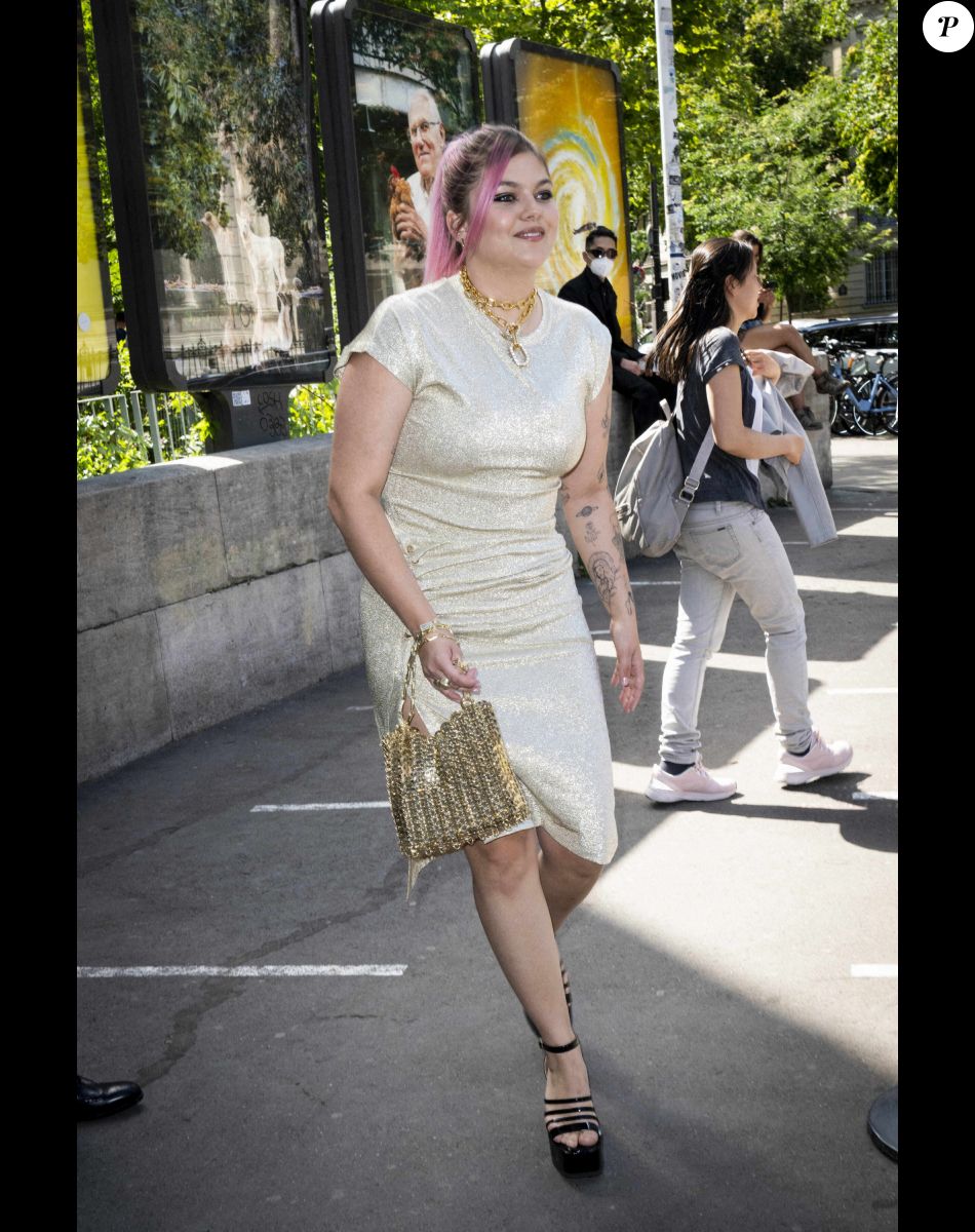 Louane ultra tatouée : ce dessin entre les seins qu'elle ne dévoile pas ...