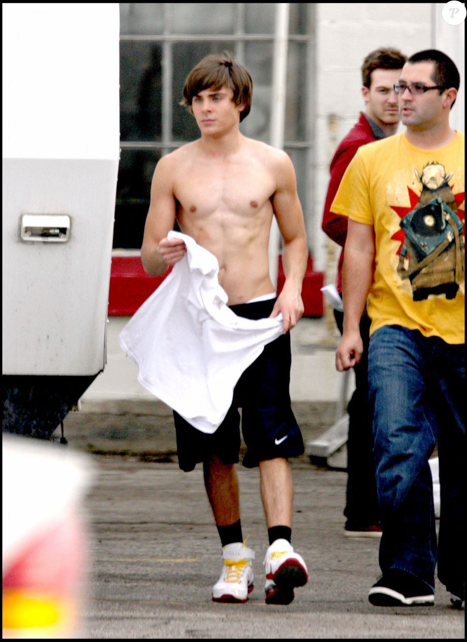 Zac Efron sur le tournage du film High School Musical 3. - Purepeople