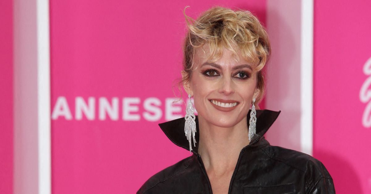 Sara Mortensen au photocall de la cérémonie d'ouverture de la 5ème ...