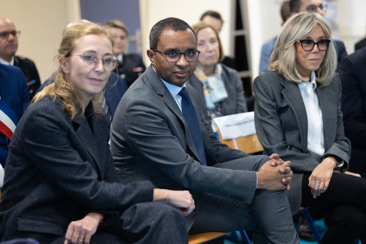 Photo : Brigitte Macron, Pap Ndiaye, ministre de l'Éducation nationale et de la Jeunesse ...