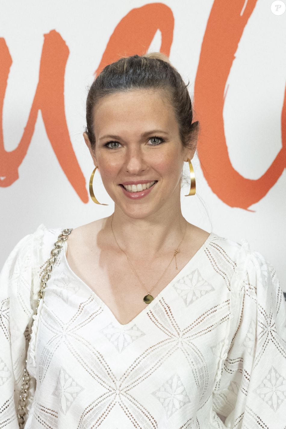 Lorie Pester - Avant-première parisienne du film Cruella au cinéma Le ...