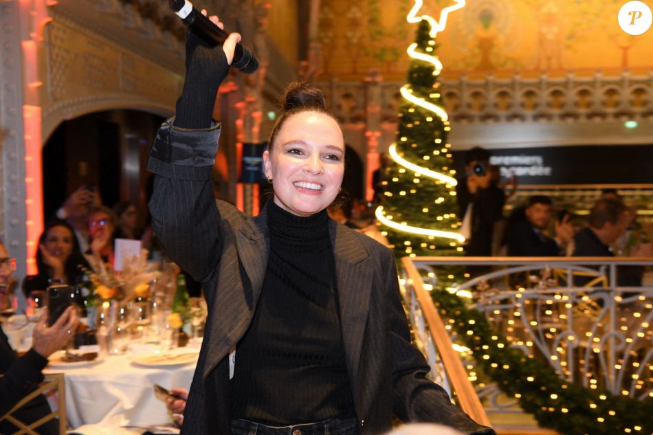 Exclusif - La chanteuse Anne Sila - Dîner de charité Breitling à la ...