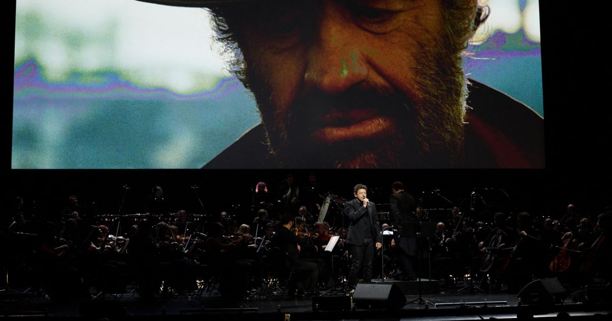 Exclusif - Patrick Bruel - Scène - Spectacle symphonique Claude Lelouch ...