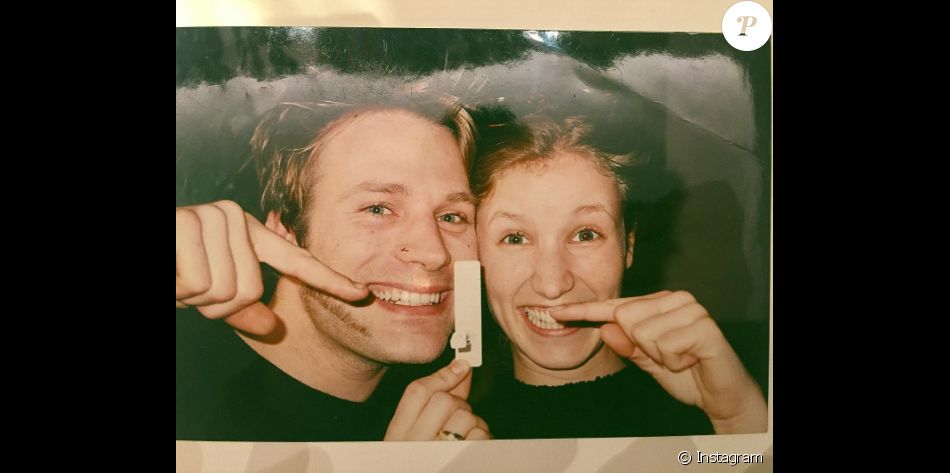 Thomas Jouannet et Alexandra Lamy sur une photo d'archive postée par Chloé Jouannet sur ...