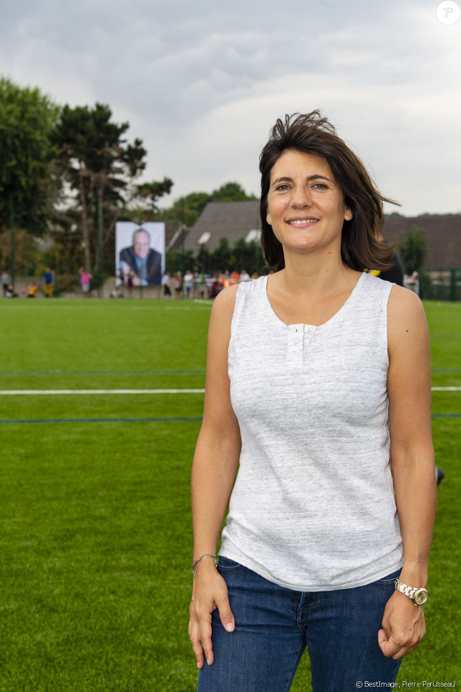Exclusif - Estelle Denis lors du match caritatif entre le Variétés Club ...
