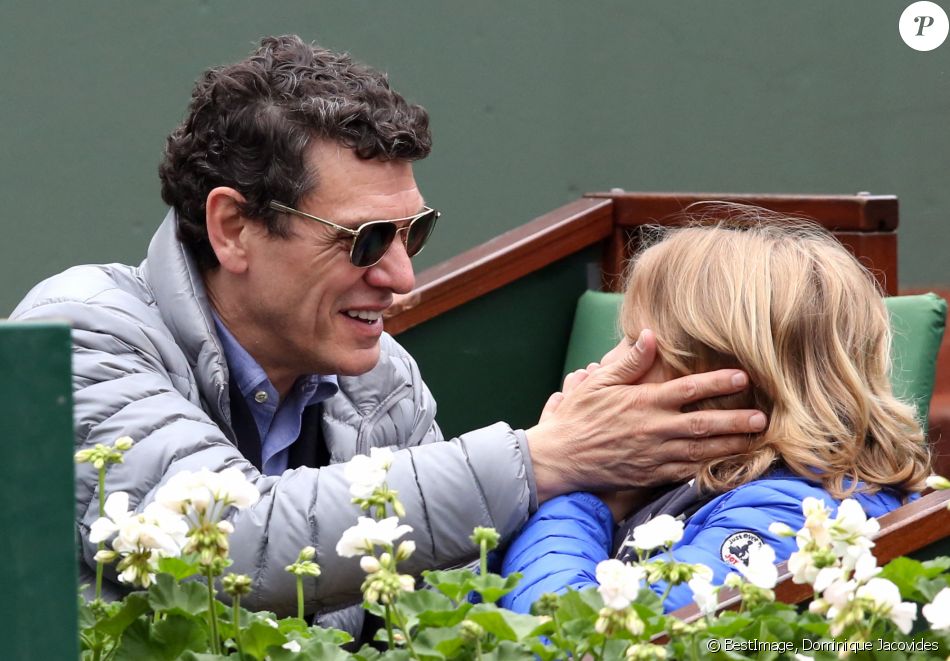 Marc Lavoine et son fils Roman - Veuillez flouter le visage des enfants ...