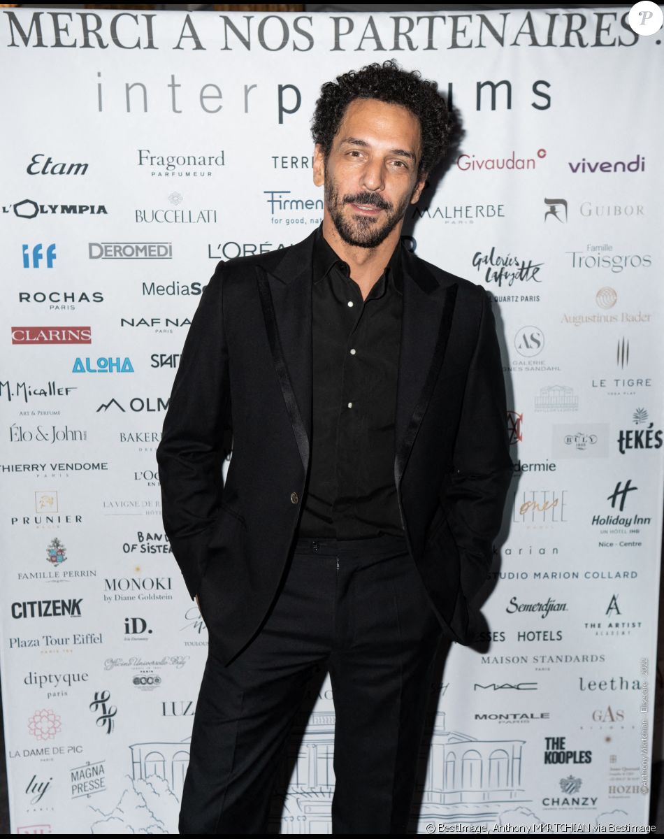 "Elle a secoué ses seins contre mes joues" : Tomer Sisley marqué par sa ...