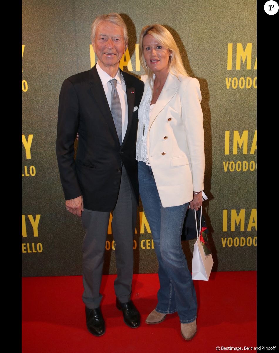 Jean-Claude Narcy : Photo de sa charmante compagne qui a presque la ...