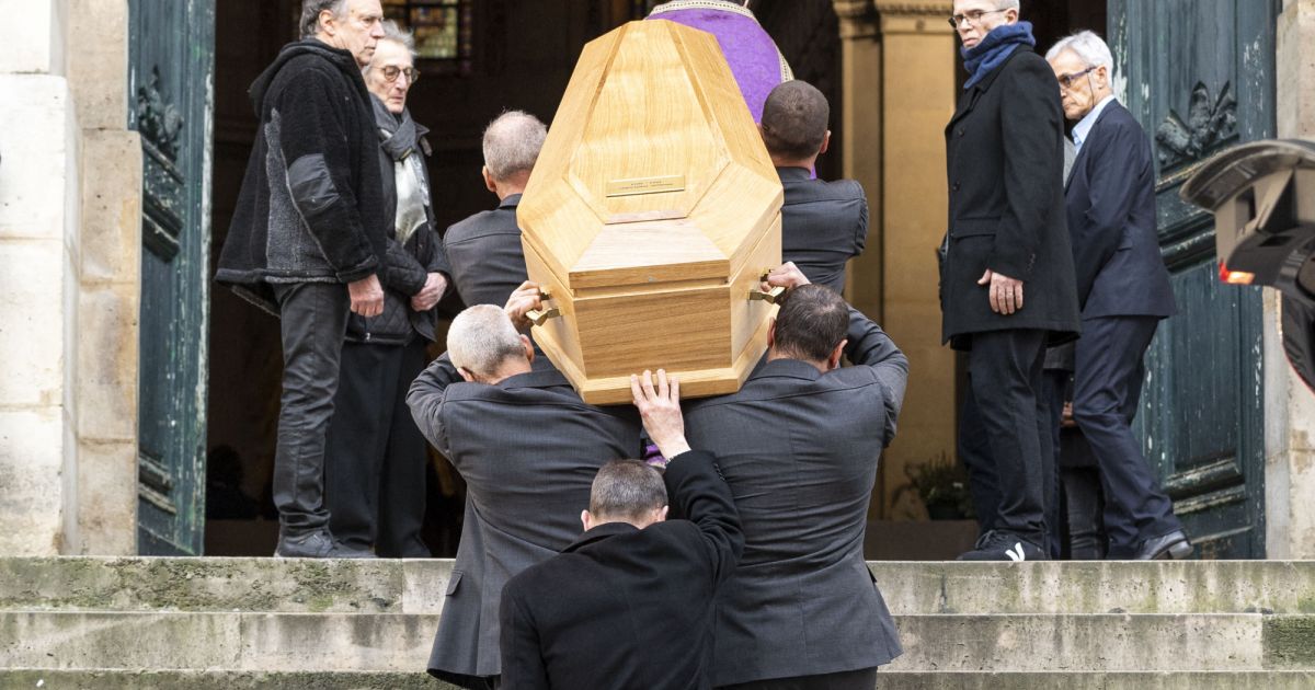 Exclusif - Obsèques de Michaël Denard en l'Eglise Saint-Roch à Paris ...