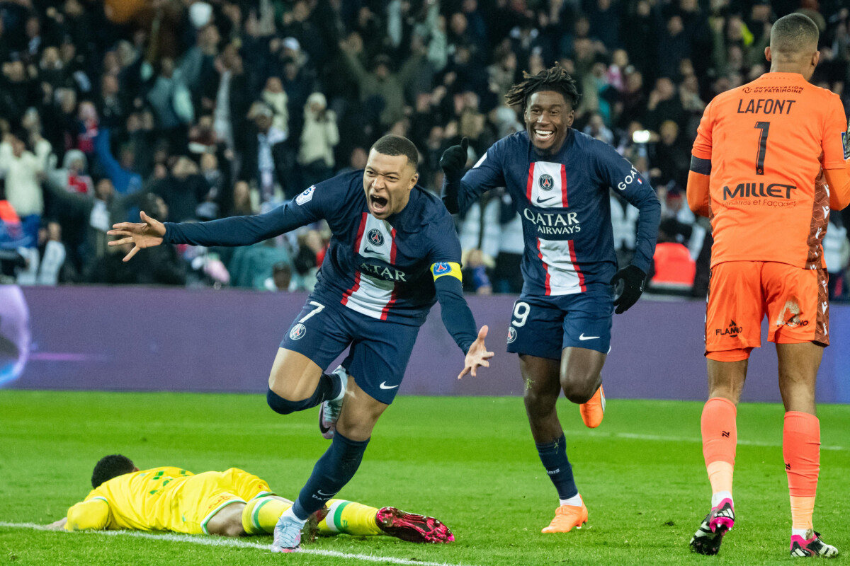 Photo : Ils ont notamment pu assister au 201e but de Kylian Mbappé avec le PSG, ce qui fait de ...