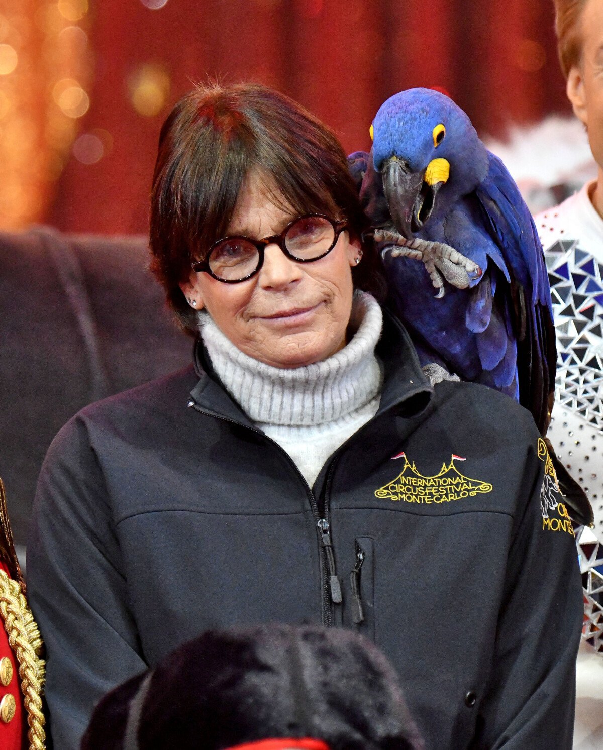 Photo : La princesse Stéphanie de Monaco a posé entourée par Elisa ...