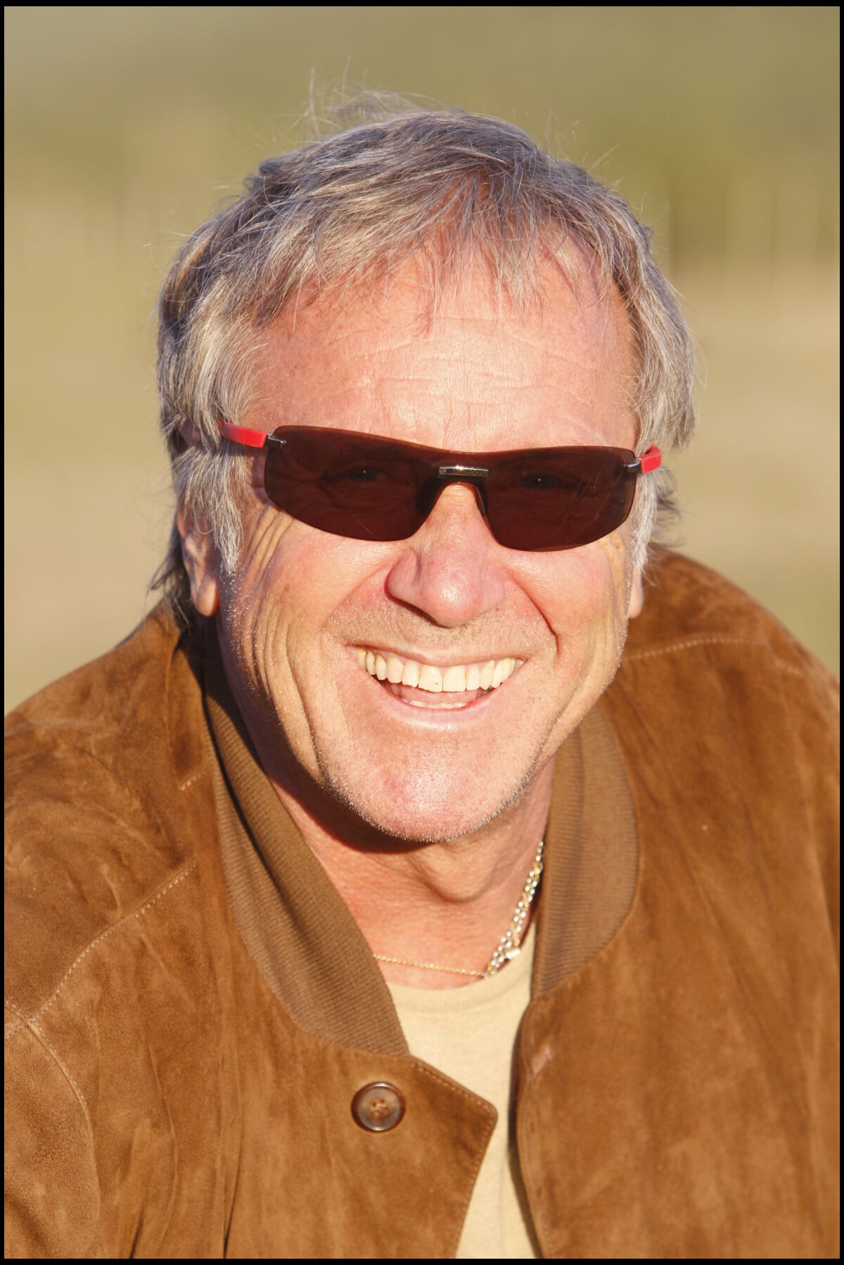 Photo : Yves Rénier en Afrique du Sud, en 2008. © Daniel Angeli ...