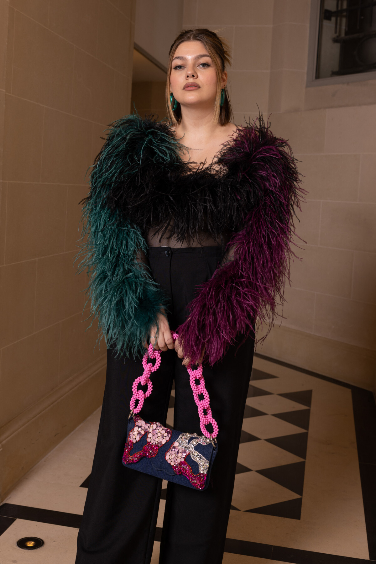 Photo : Exclusif - Louane au défilé de mode prêt-à-porter automne-hiver ...