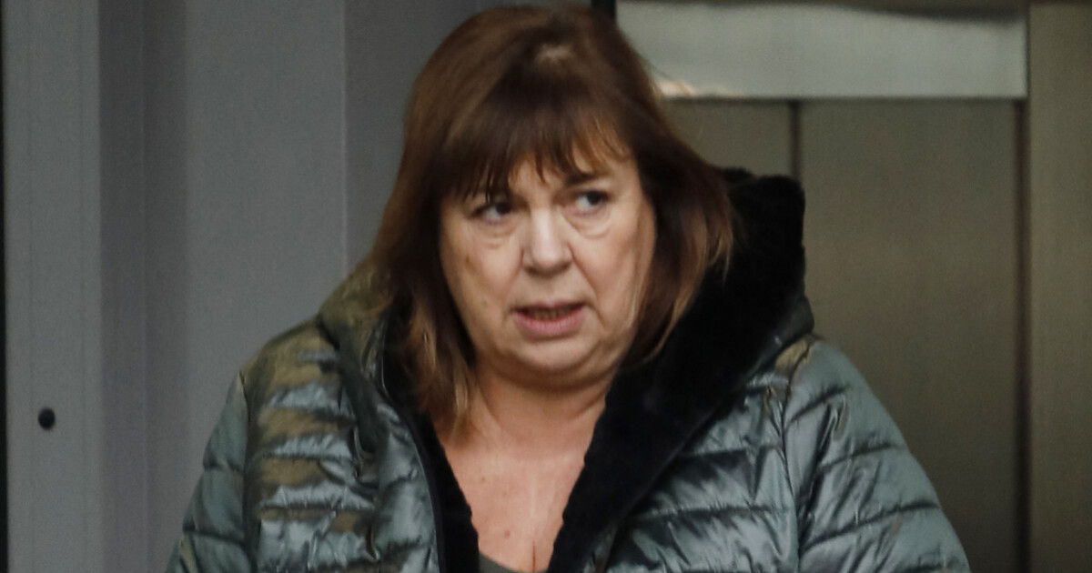 "Je ne rentre pas dans du 36 !" : Michèle Bernier, son rapport au corps lui a tordu l'esprit ...